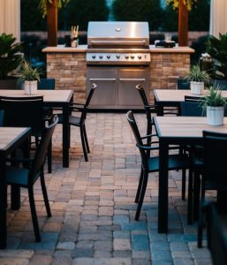 44 Outdoor Dining Area Setup Ideas: Cozy Backyard Feasts Made Easy ...